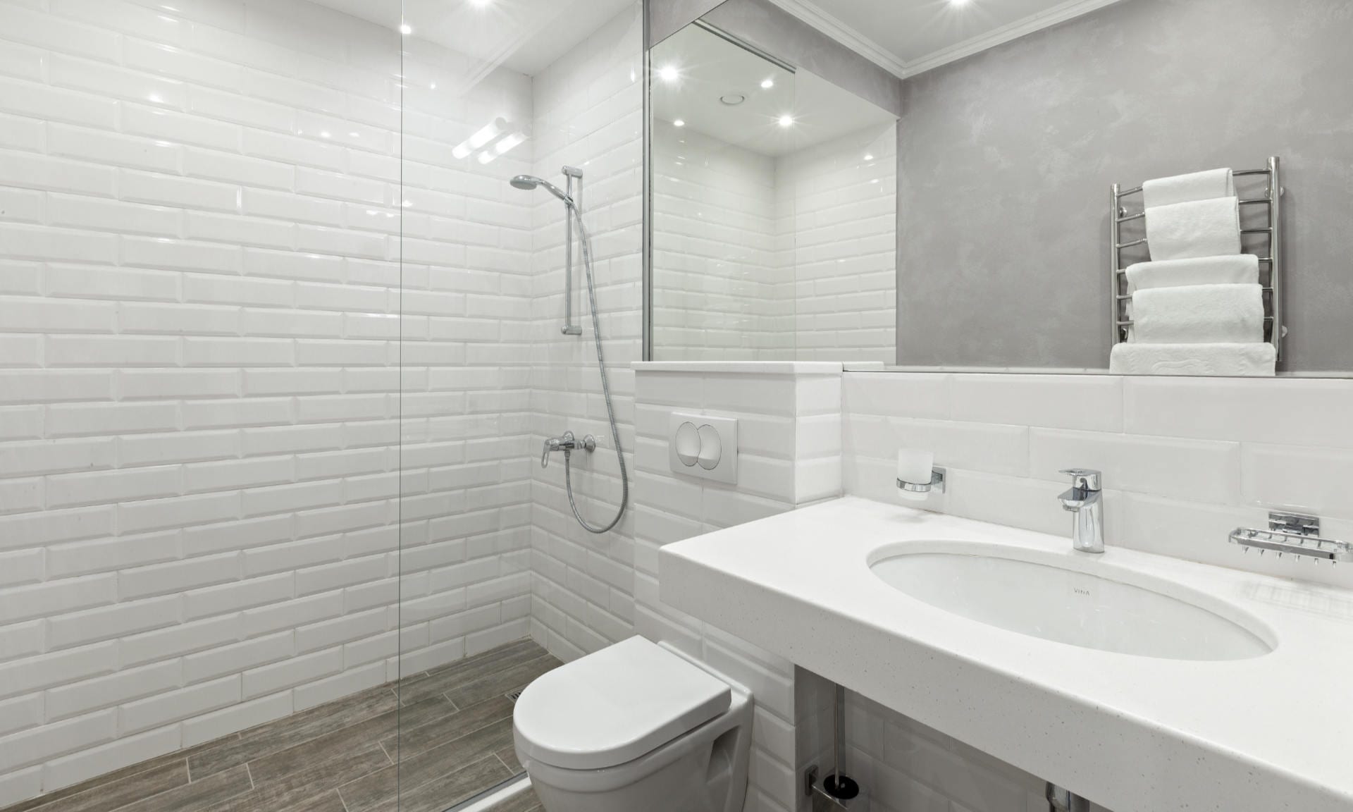 5 Bathroom Design Tips For Easier Cleaning | Bathroom Place